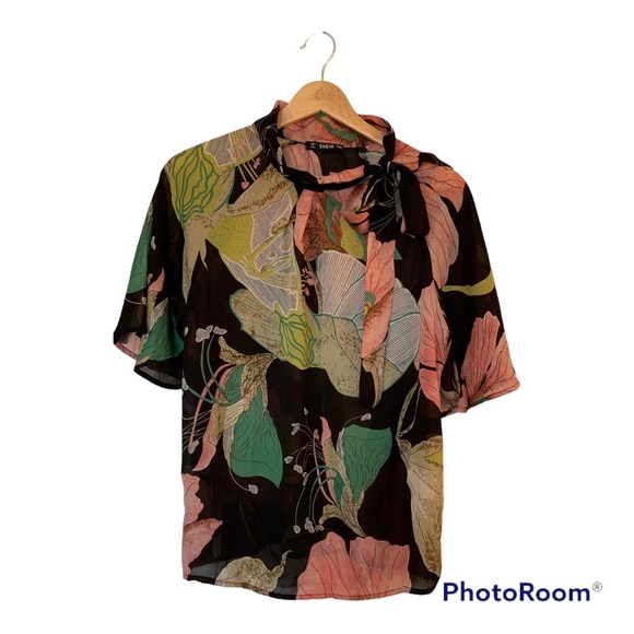 SHEIN | Tops | Shein Floral Print Blouse Xl | Poshmark